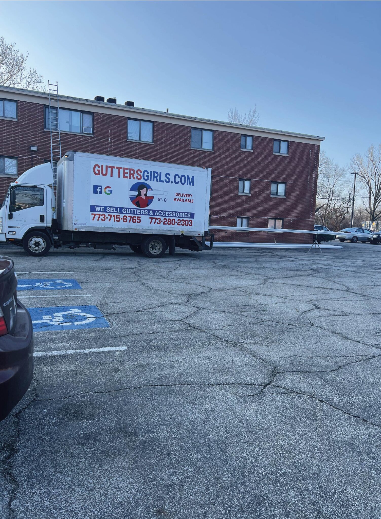 GUTTERS GIRLS | 5" & 6" Seamless Gutters Delivery | Gutters Material